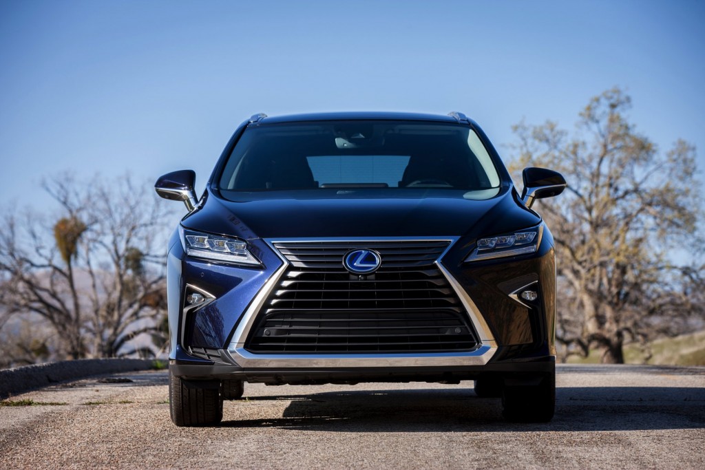 2016 Lexus RX 450h and Land Rover LR4: Helena Hybrid vs. Helen Mirren ...