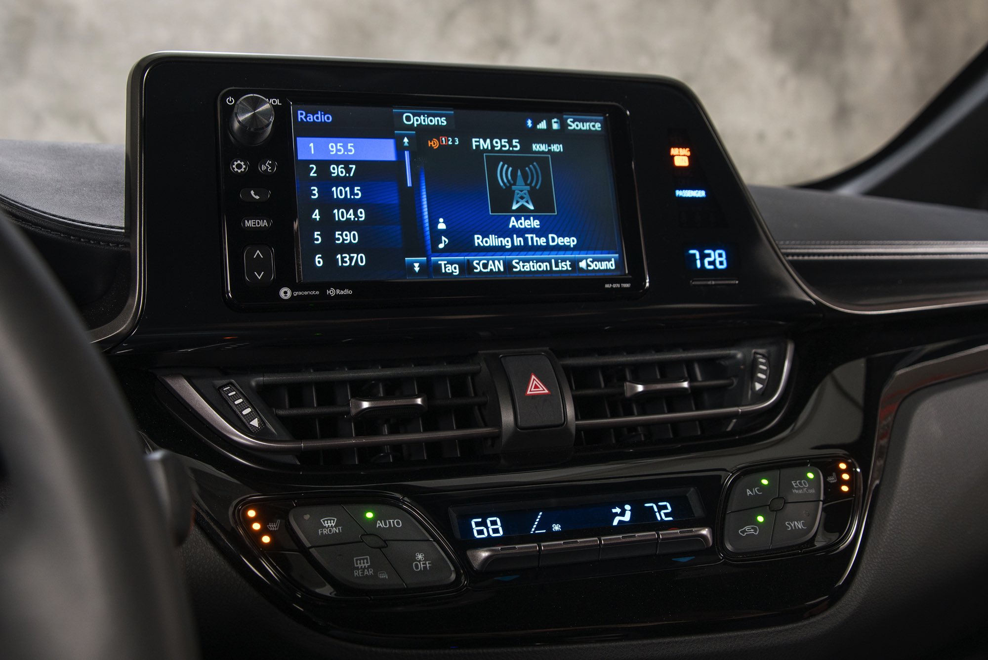 2018-Toyota-C-HR–057 | txGarage