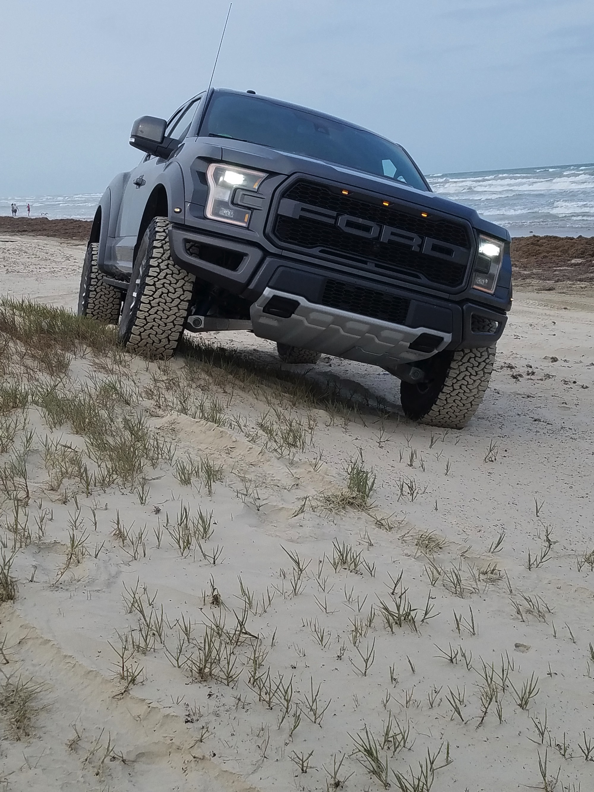2017-Ford-Raptor–38 | txGarage