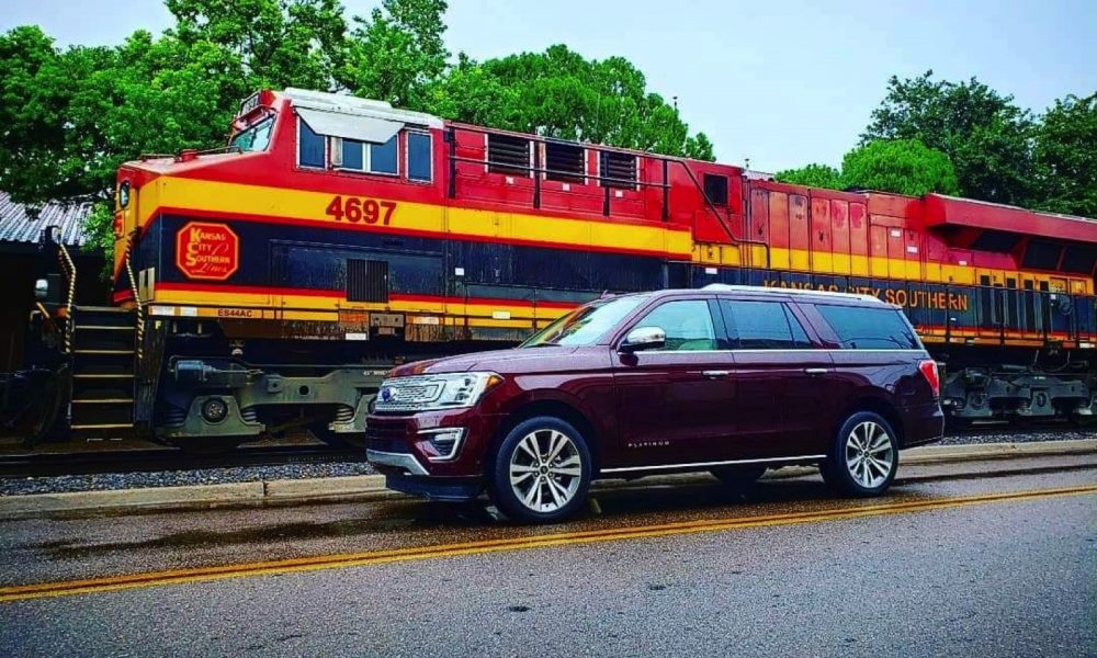 Ford’s Expedition Platinum Max: The Blue Oval Lincoln | txGarage