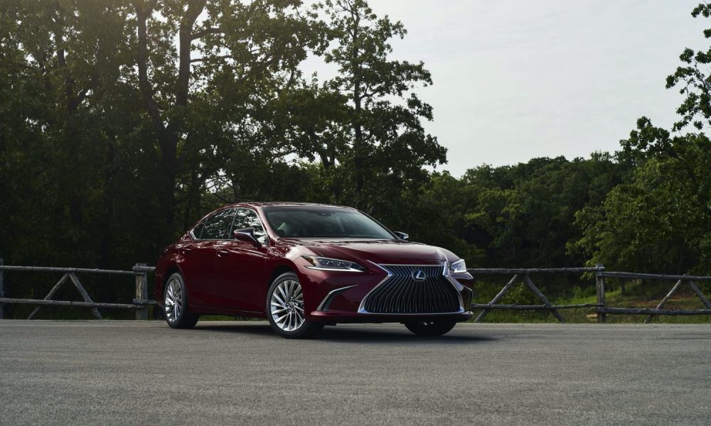 Lexus ES 250 AWD: Lexus builds an all-season sedan | txGarage