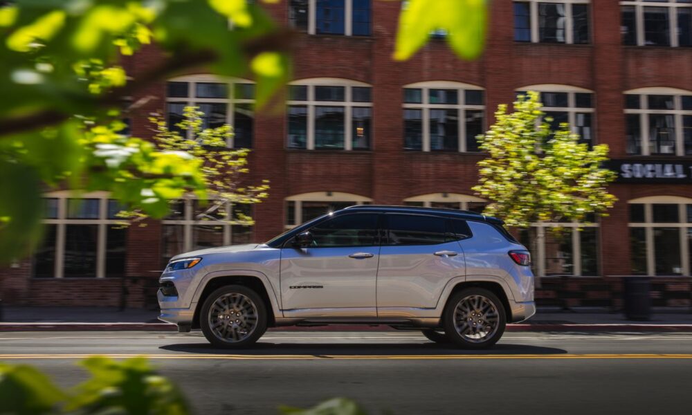 Jeep’s Updated Compass: POWER TO THE PEEPLE | txGarage